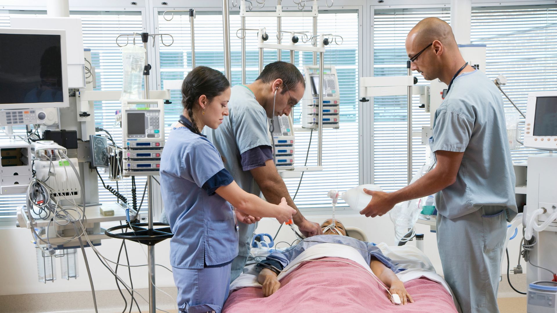 Daftar Spesialis Dokter Perawatan Intensif Terkini Di Penang